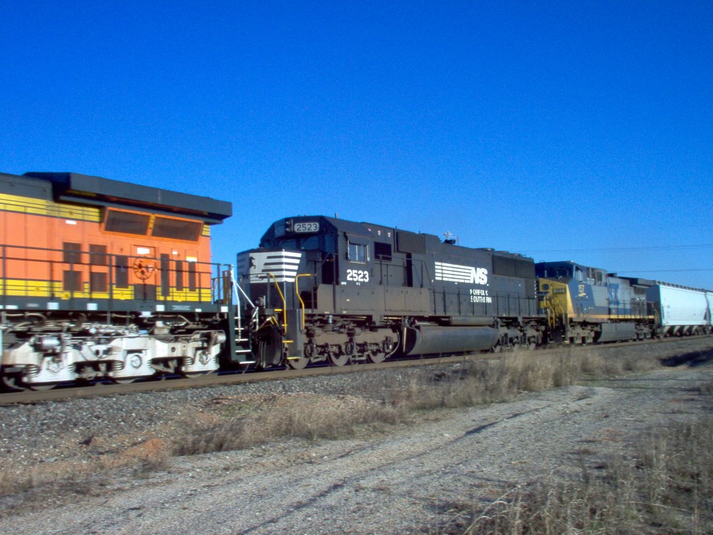 NS SD70 2523